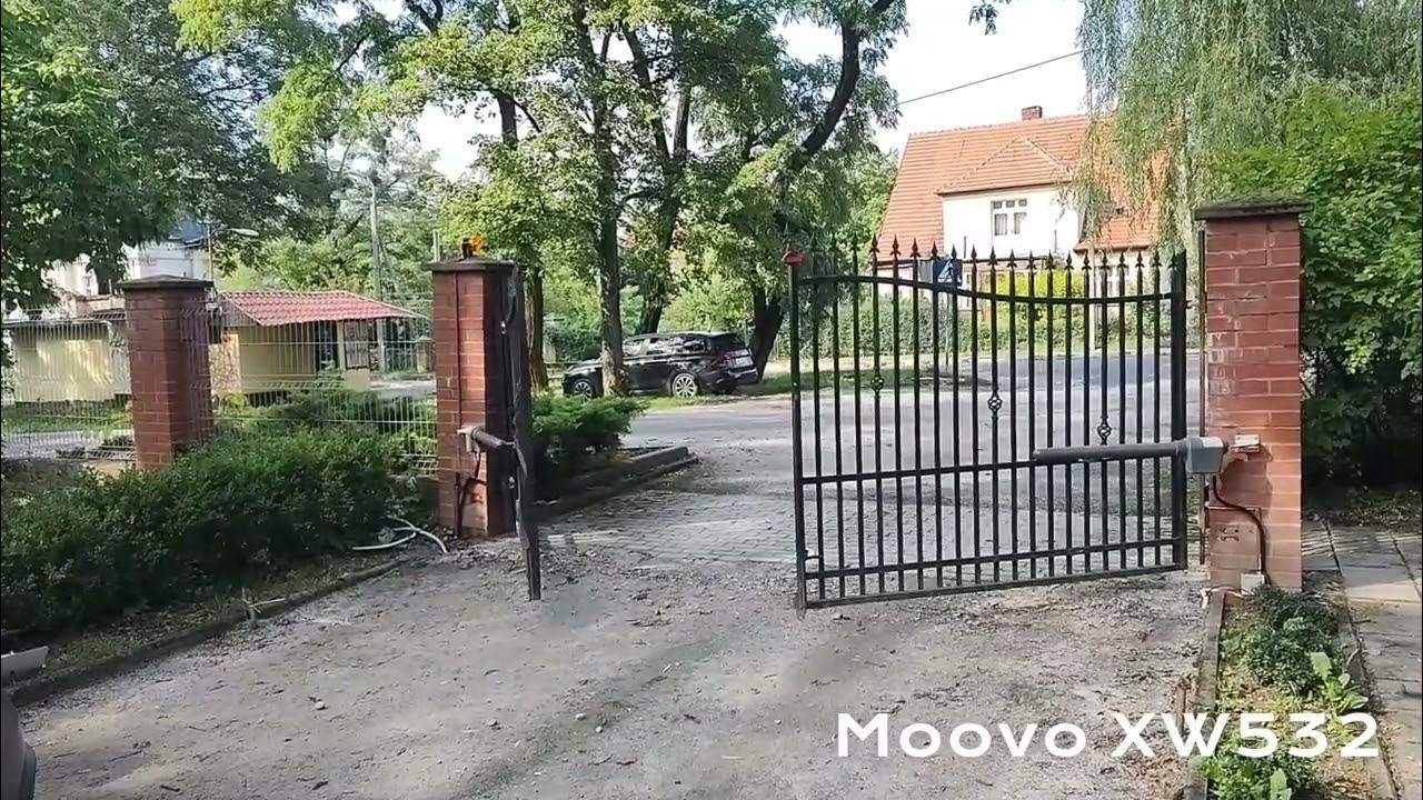 Moovo XW532 - YouTube