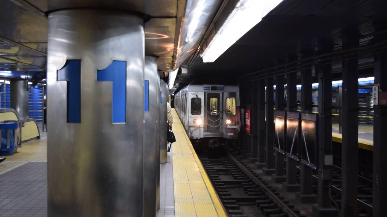 Frankford Transportation Center-bound M4 Market-Frankford Line train ...