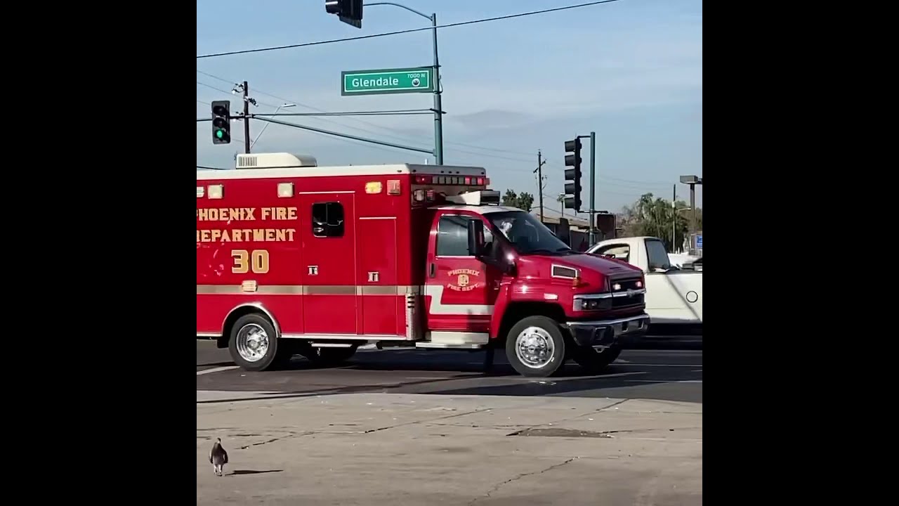 Phoenix Fire dept, Rescue 30 Responding - YouTube