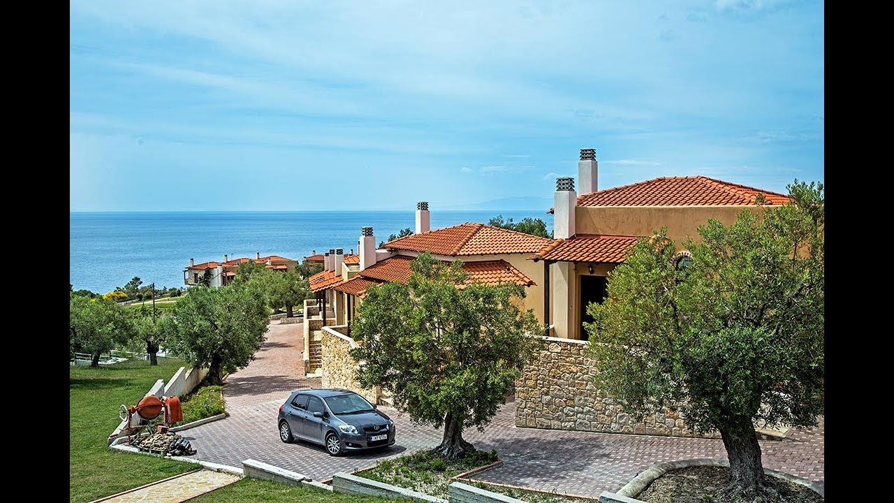 Beautiful Greek Cottages "Nefeli" - YouTube