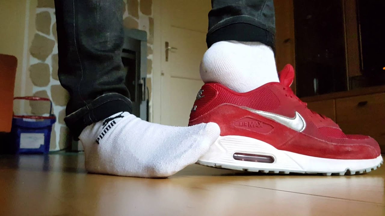Air Max shoeplay and white ankle socks - YouTube