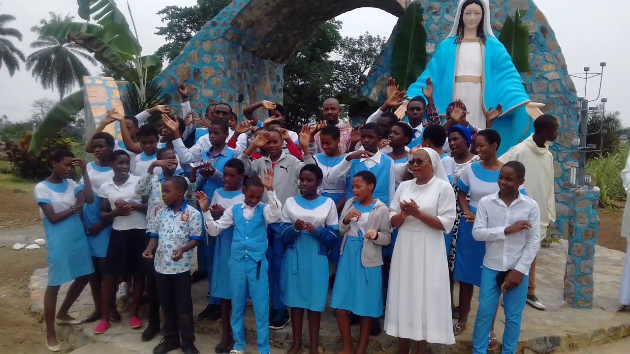 Inauguration de la grotte de Mitzic - YouTube