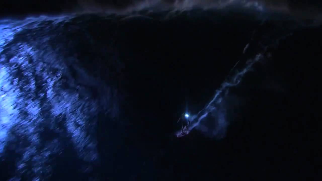 Surfing JAWS at Night !!! - YouTube