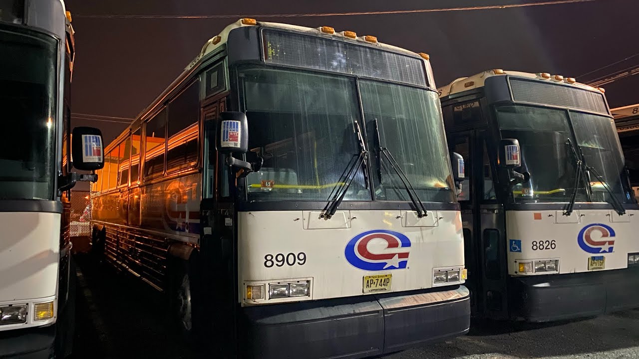 Suburban Transit/Coach USA 2003 MCI D4500 8909 - YouTube