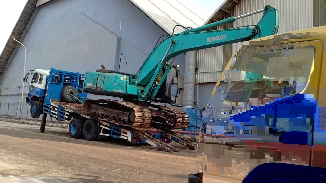 Mobilisasi Exavator by Self Loader - YouTube