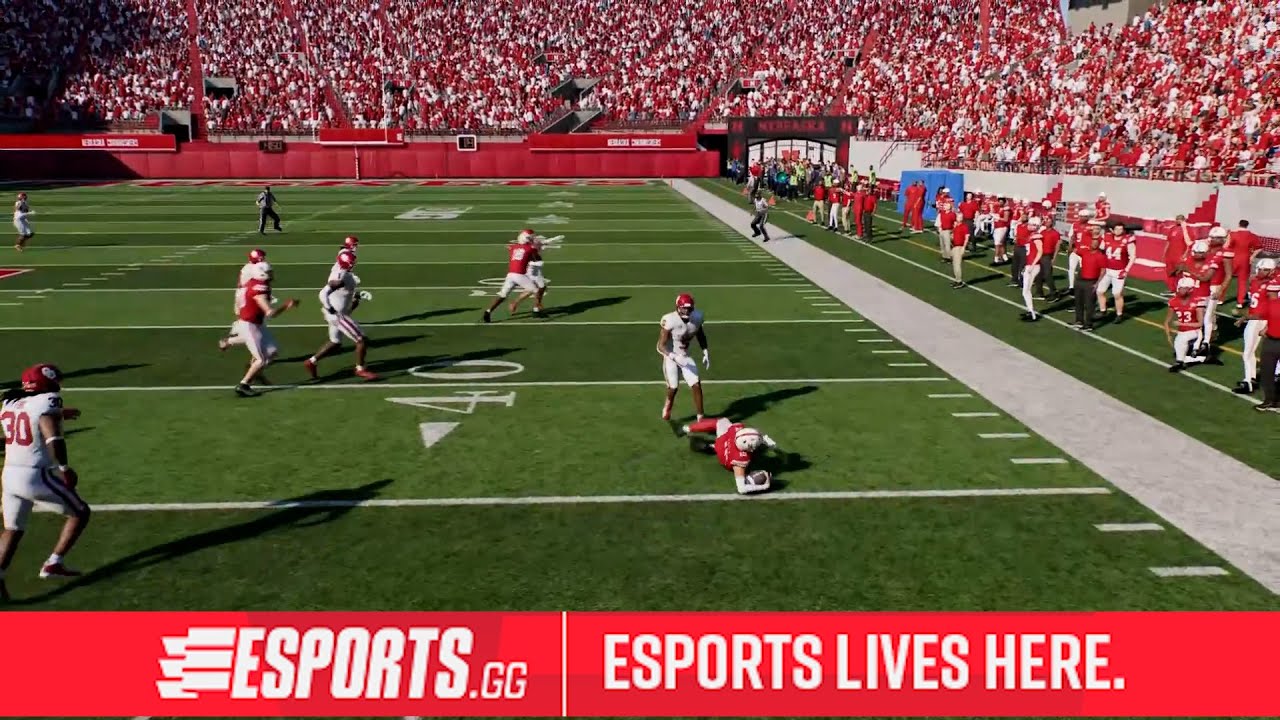 How to do a QB slide in College Football 25 - YouTube