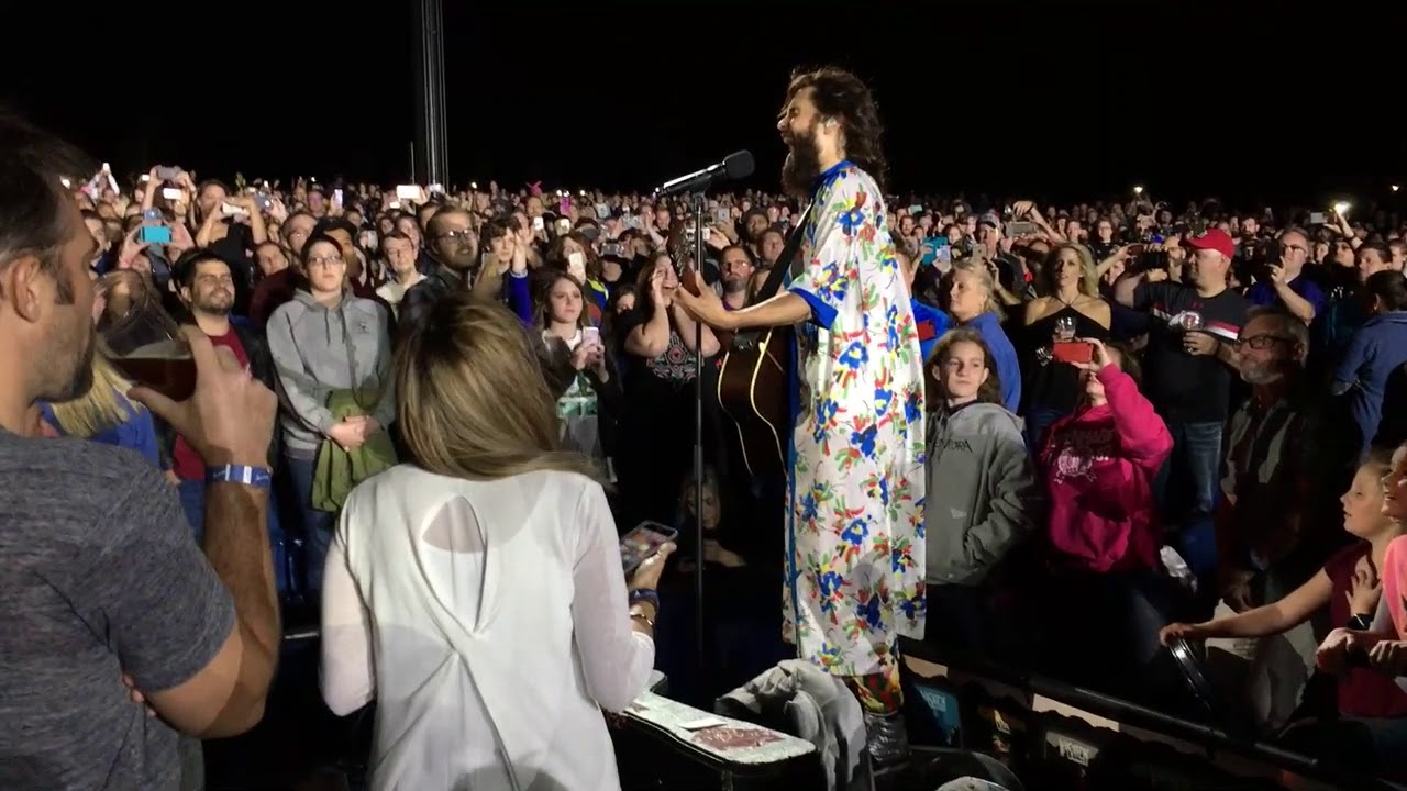 Jared Leto of 30 SECONDS TO MARS nails "The Kill" *acoustic - YouTube