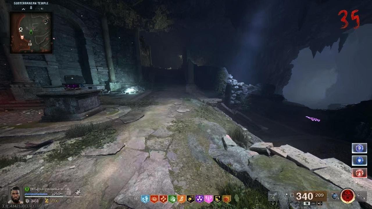 Zombies tomb run - YouTube