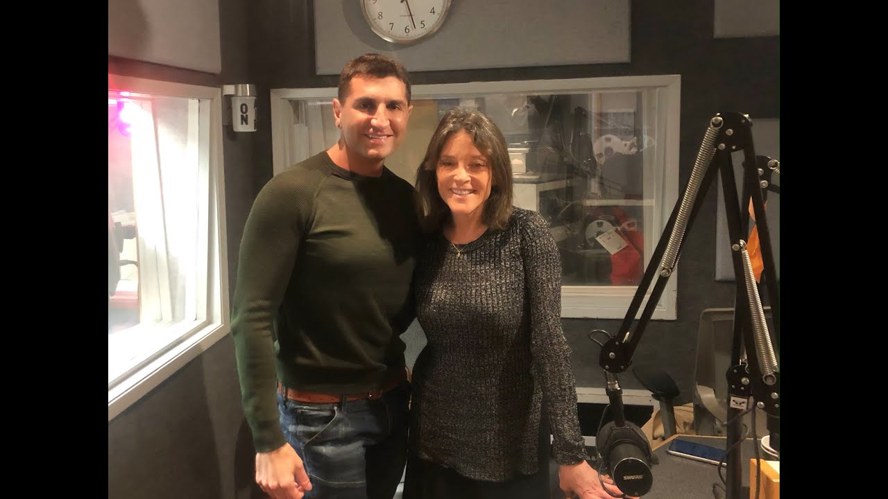 Vic Gerami interviews Marianne Williamson on 'The Blunt Post with Vic ...