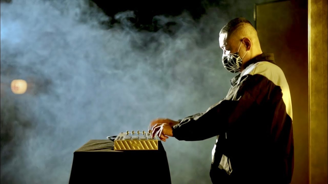 SPIN MASTER A-1 "The World of Japanese Sound" 日本の伝統サウンドとBEATS - YouTube