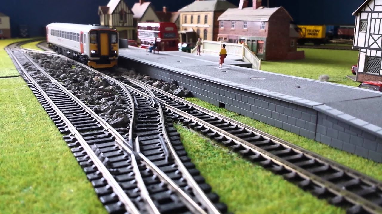 Hornby Greater Anglia Class 153 review short. - YouTube