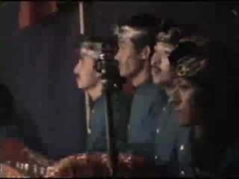 Gamelan Semara Ratih, Teruna Jaya, 1995 - YouTube