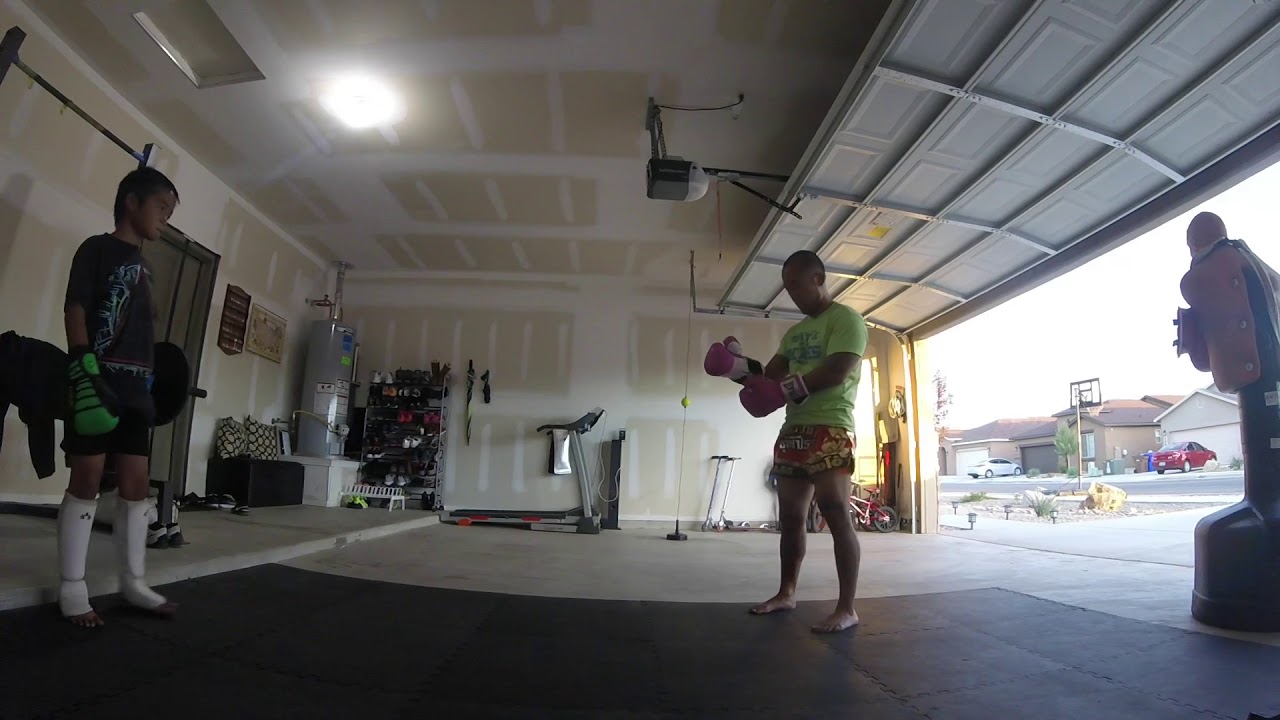 Hard core sparring w my dad. Smashing my father - YouTube