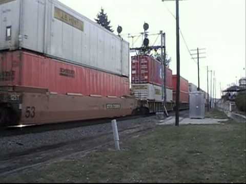 BNSF 7626 Leads Z-PTLCHC - YouTube