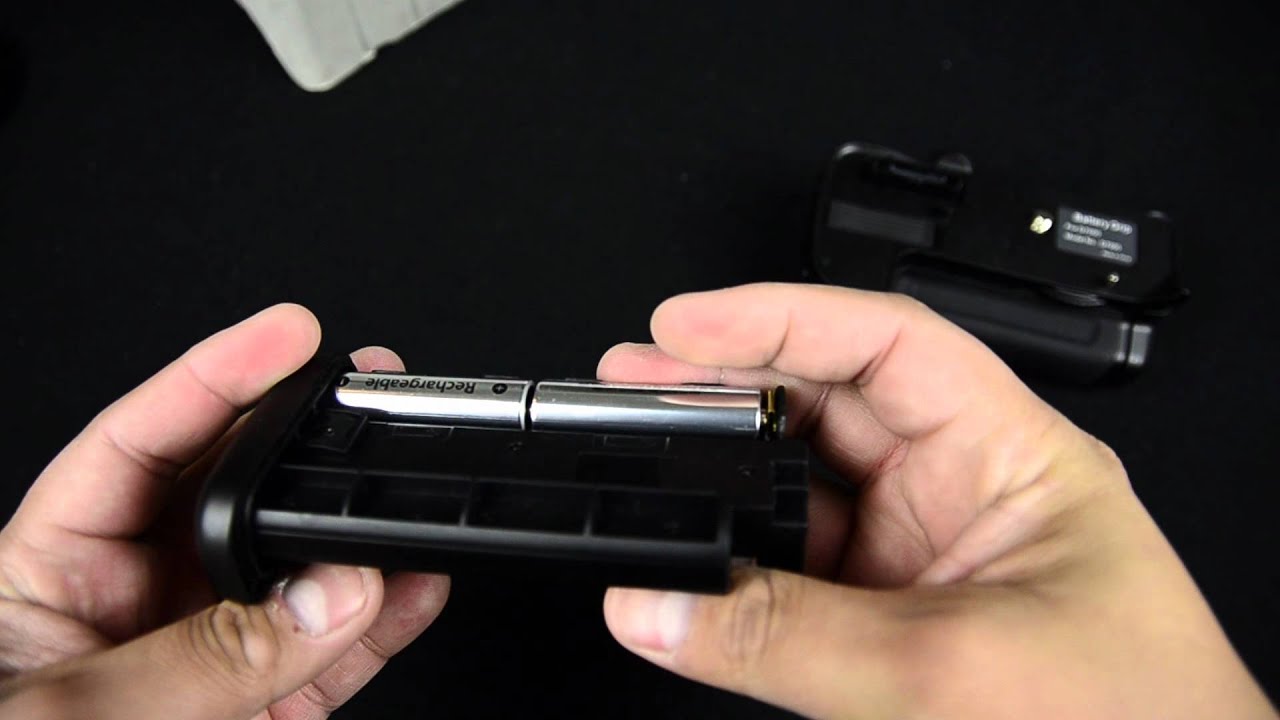 Nikon D7000 Battery Grip.mov - YouTube