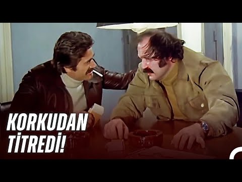Cüneyt Arkın, Suçluları Bülbül Gibi Öttürdü | Akrep Yuvası
