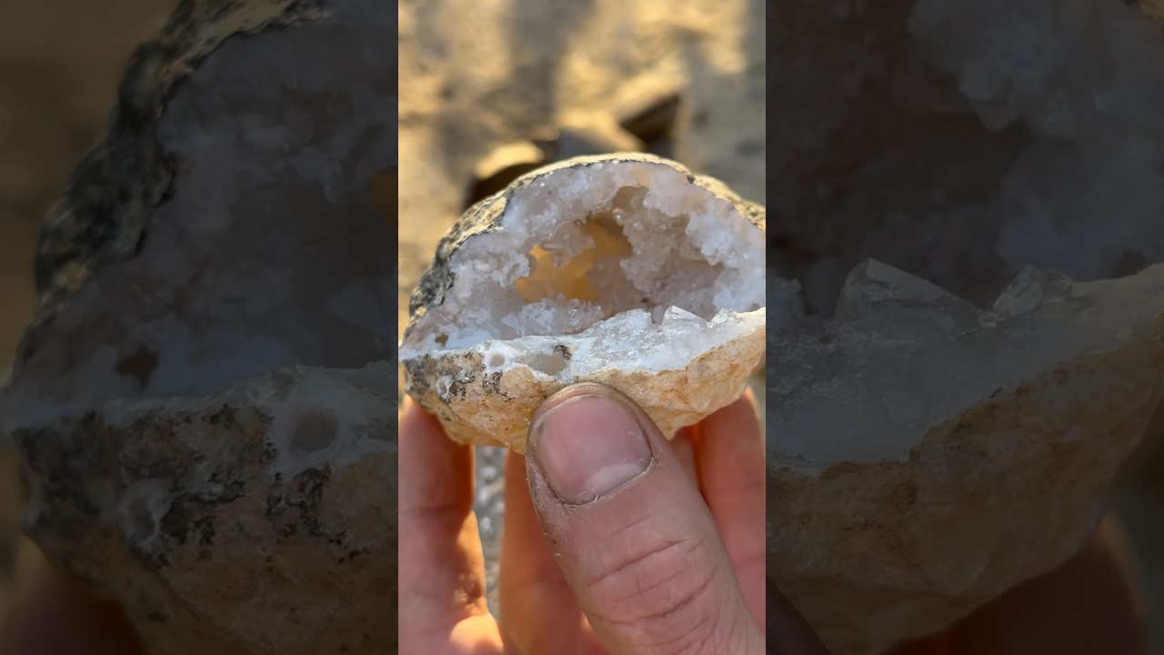 A gorgeous geode sparkles like a diamond. a natural stone #crystalshop ...