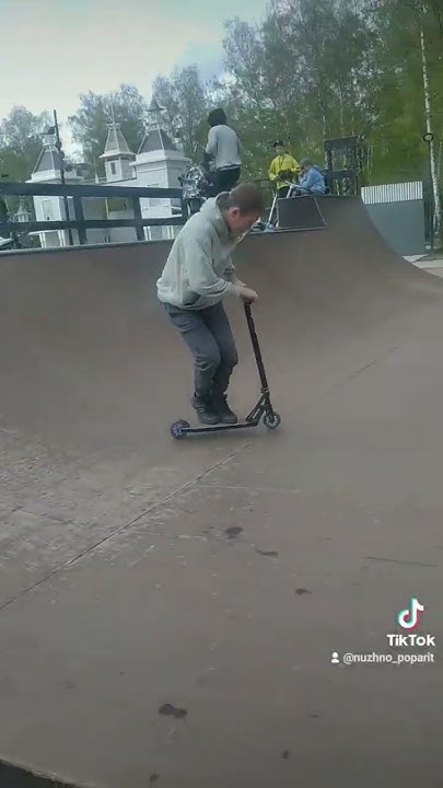 лайт трюки с другом #самокат #пушкино #automobile #трюки #art # ...