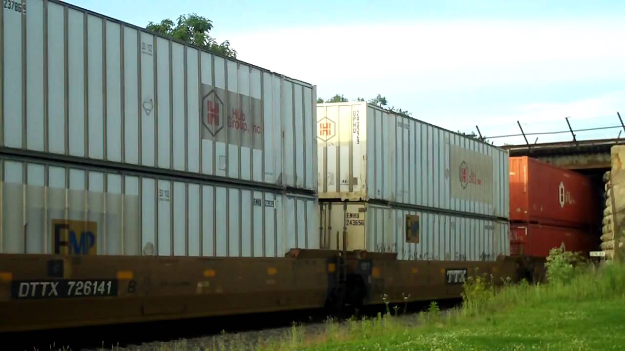 BNSF 7250 Stack Meets UP 7649 Stack - YouTube