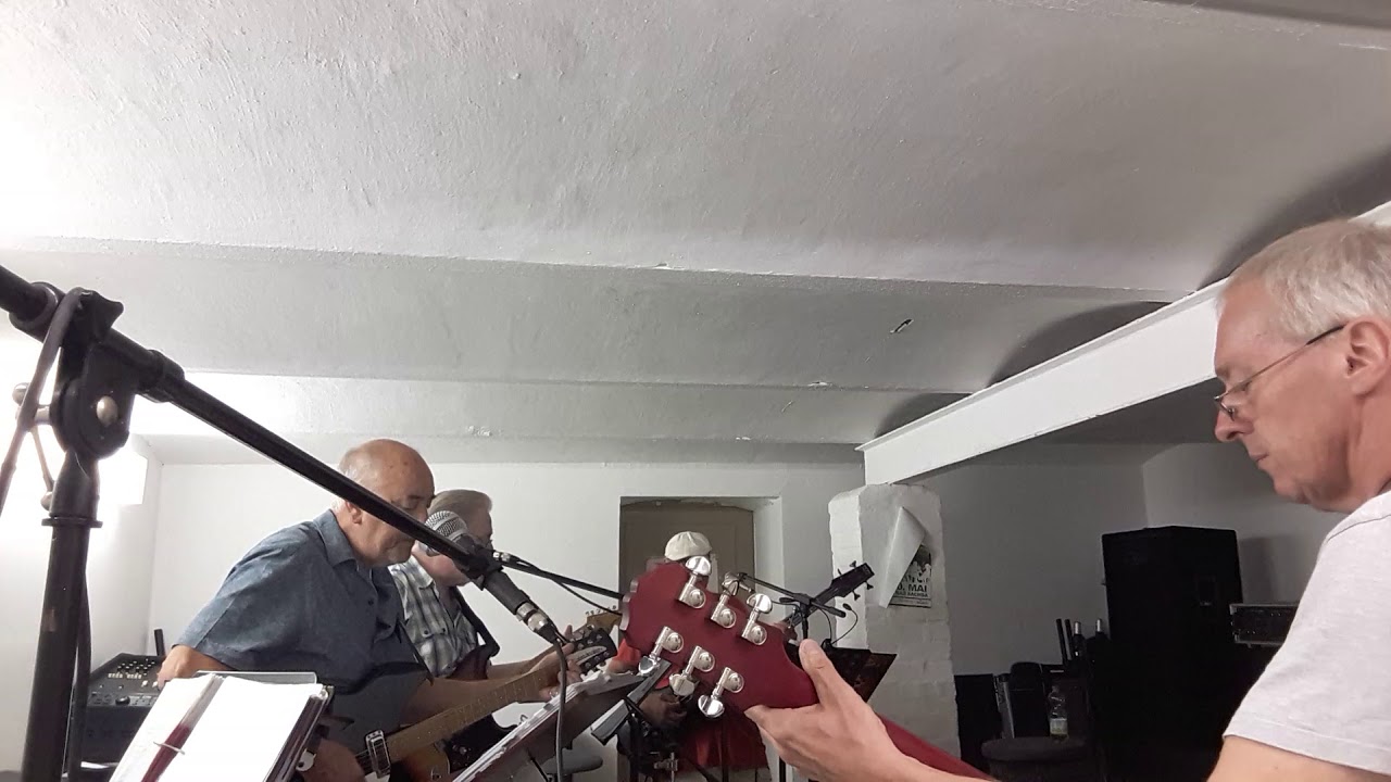 The party ain't over yet... Status Quo - YouTube