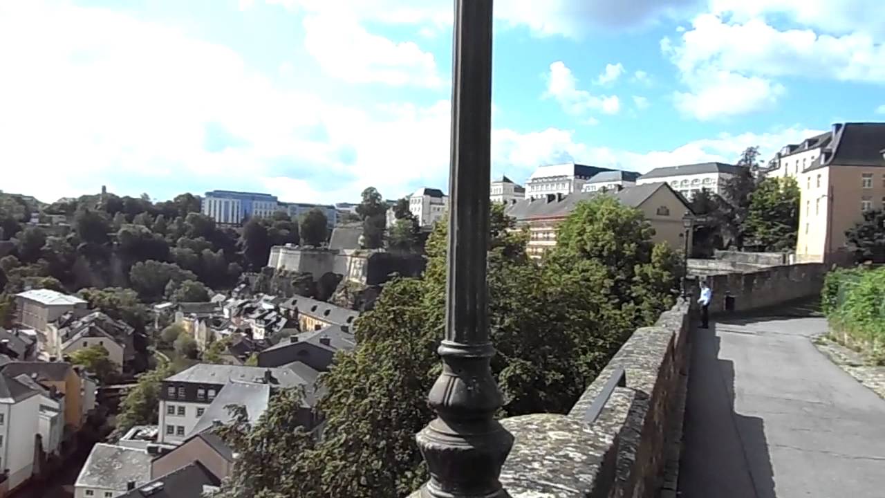 city of Luxembourg, the valley of Alzette river from Cornische area ...