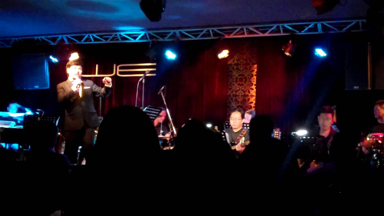 Phong Tra WE- Vu Khanh: Co Hang Nuoc - YouTube