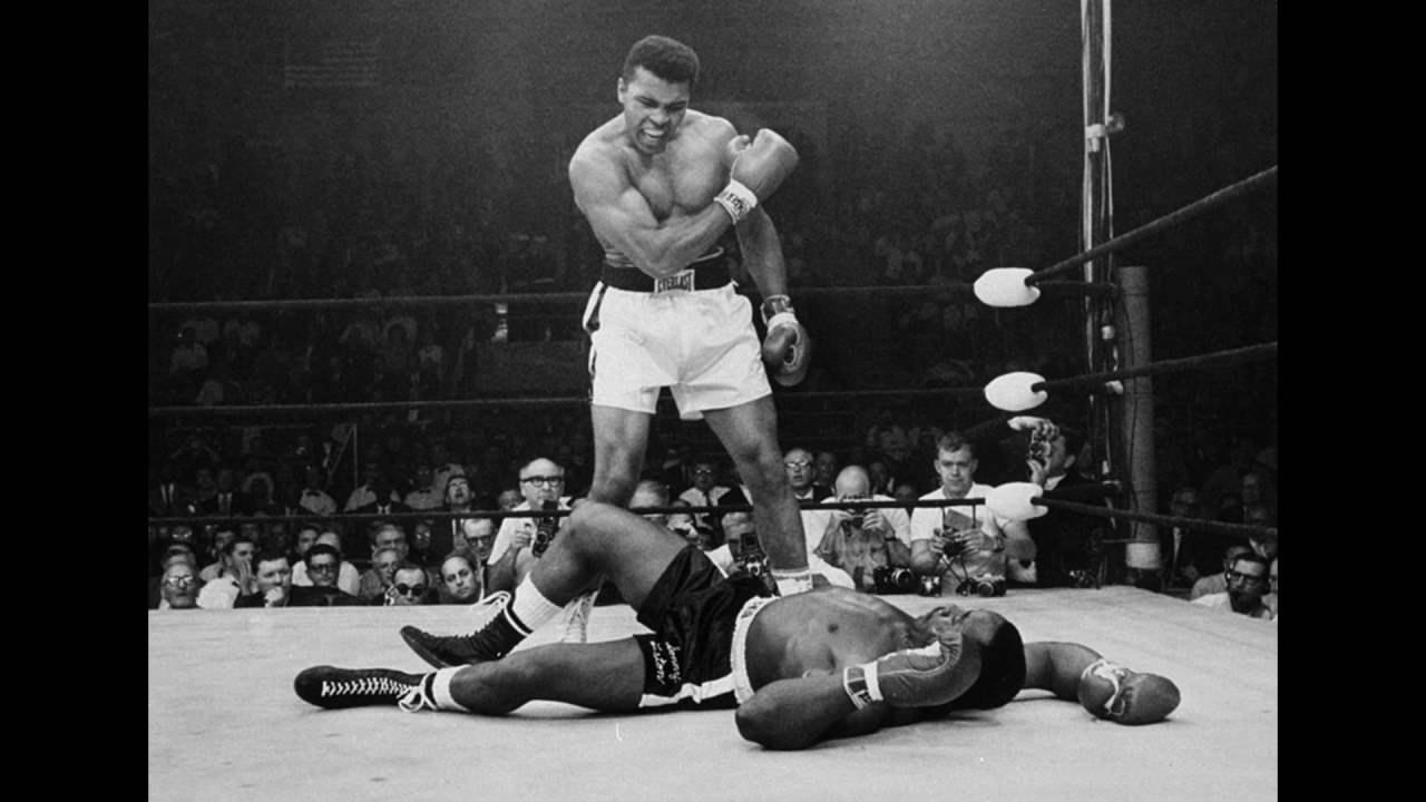 25 of the best photographs of Muhammad Ali the legendary boxer - YouTube