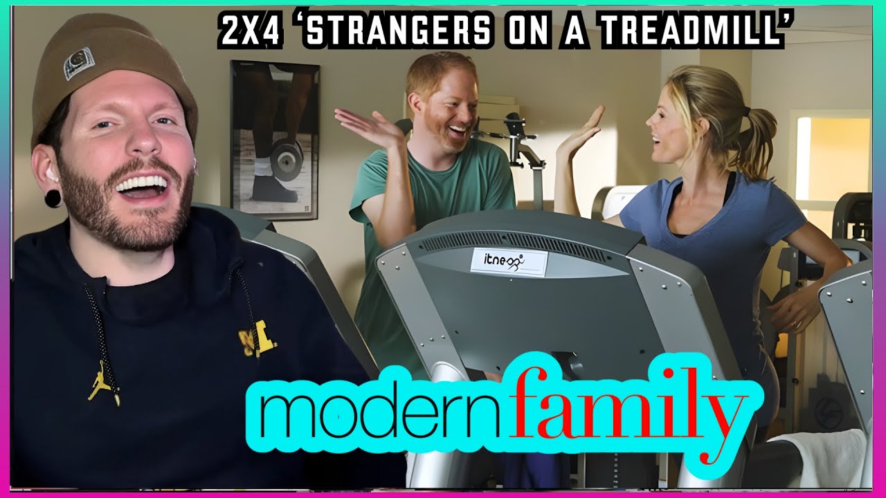First time watching MODERN FAMILY Reaction 2x4 'Strangers on a ...