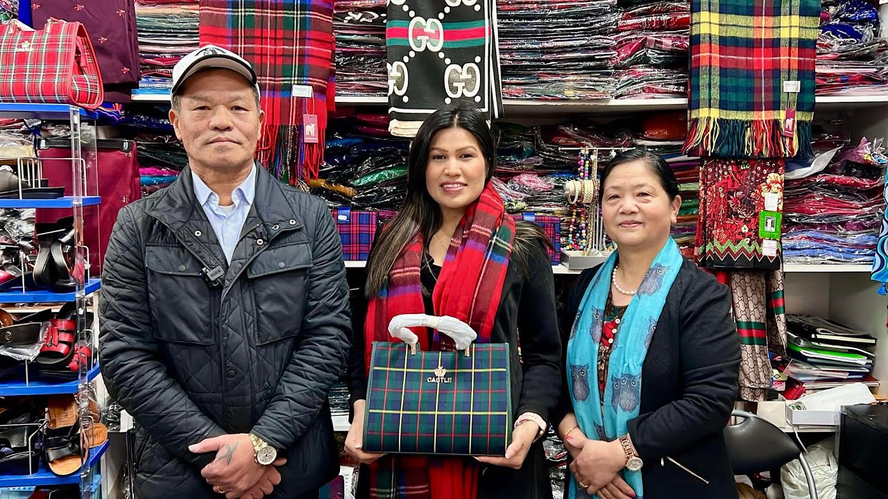 Rupmaya,Santa & Rejina at OMRU Clothing Aldershot 19 December 2024 # ...