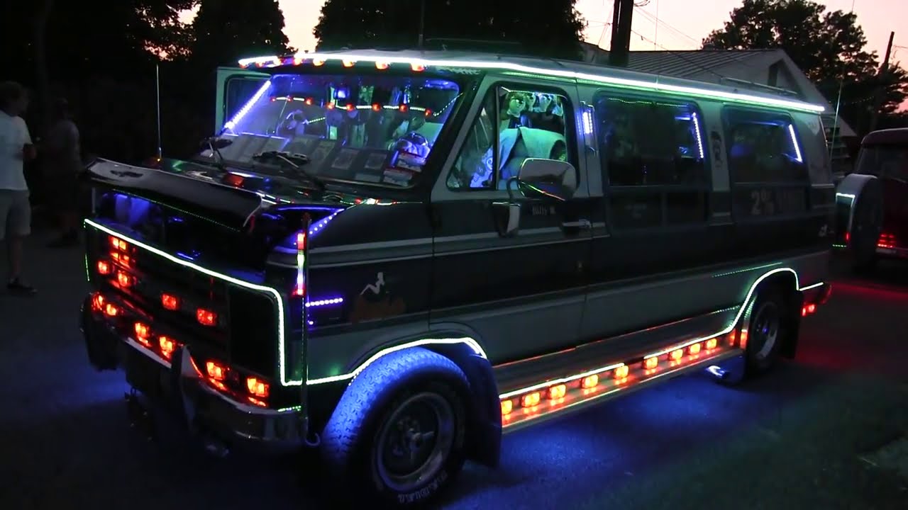 Light and Bright Van Show from Knightmare Vanner's B.F.E. 9. 2020 ...