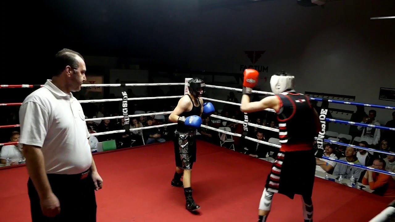 Jon Bryant vs Carlos Padilla - YouTube