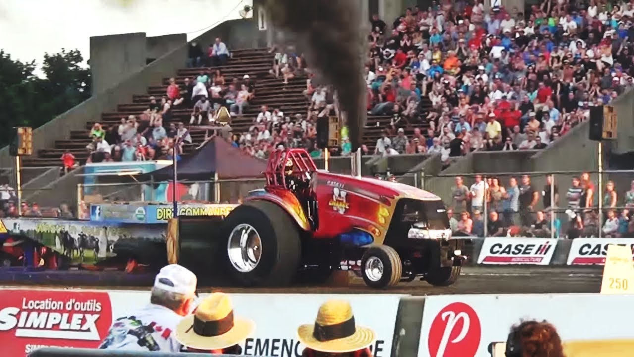 Last Chance Pro Stock Tractors pulling at Grand National Tractor Pull ...