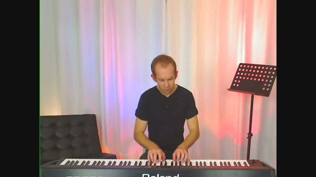 How To Sing: A Singing Lesson Focusing On Vocal Fry - YouTube