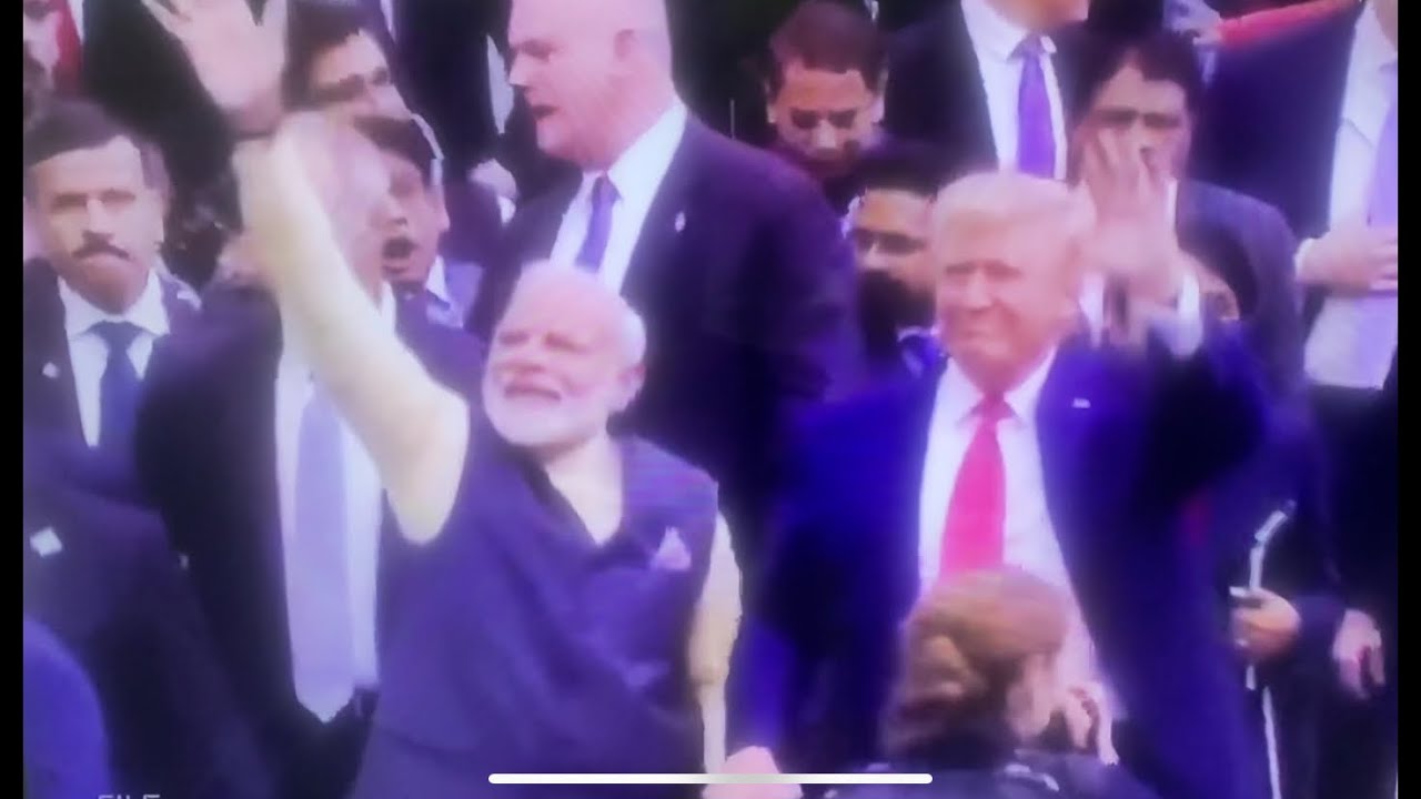 Prime minister Narendra Modi with Trump fans craze in USA - YouTube