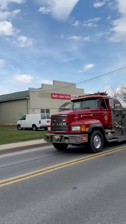 Tanker 57 Responding to a Brush Fire Assisting 58 #qfd57 #Mack - YouTube