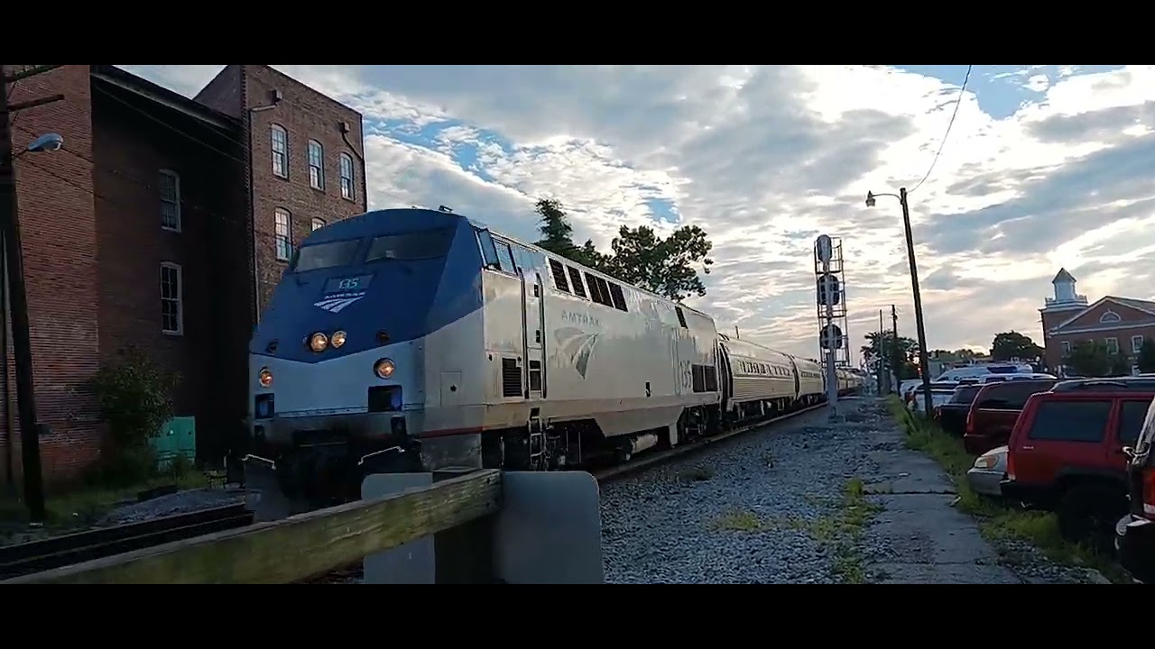Amtrak 95 heads eastbound - YouTube
