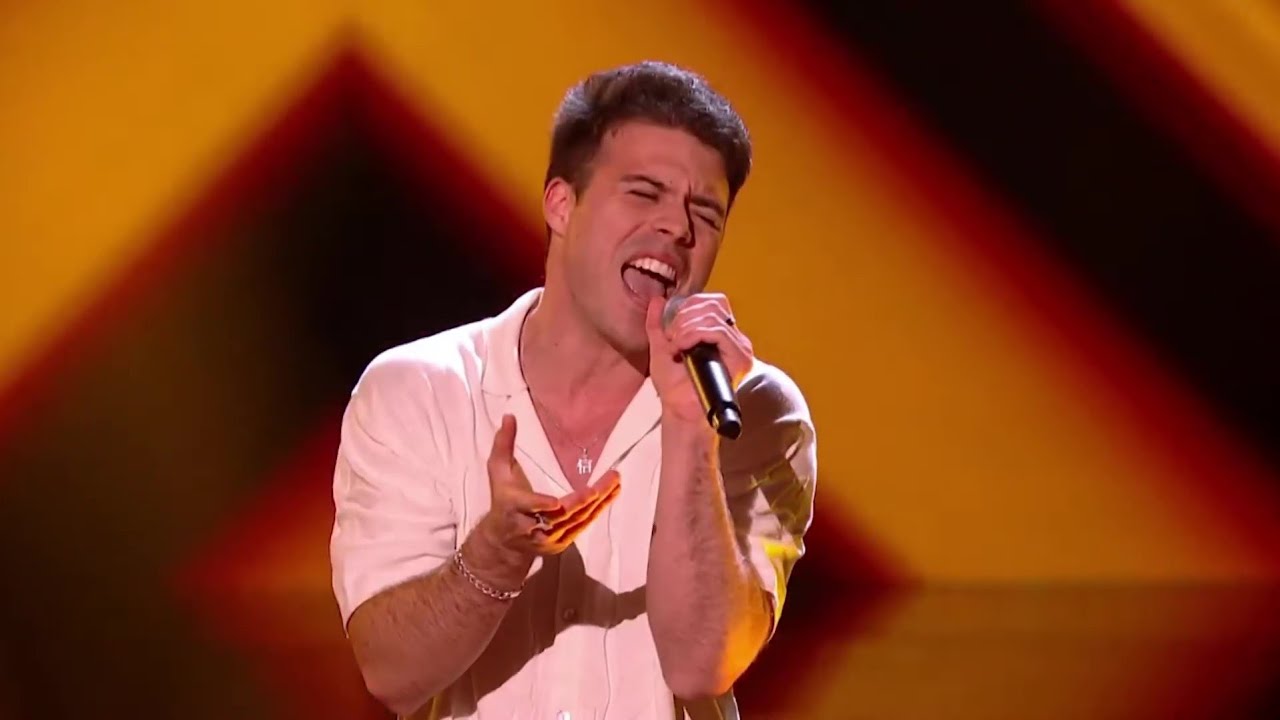 The Voice UK 2022 | Andres Cruz - Don't Go Yet | Blind Auditions - YouTube