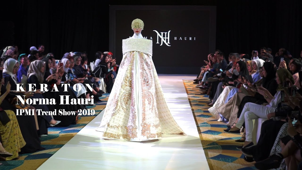 Modest Wear Modern Bertema “Keraton” by Norma Hauri - YouTube
