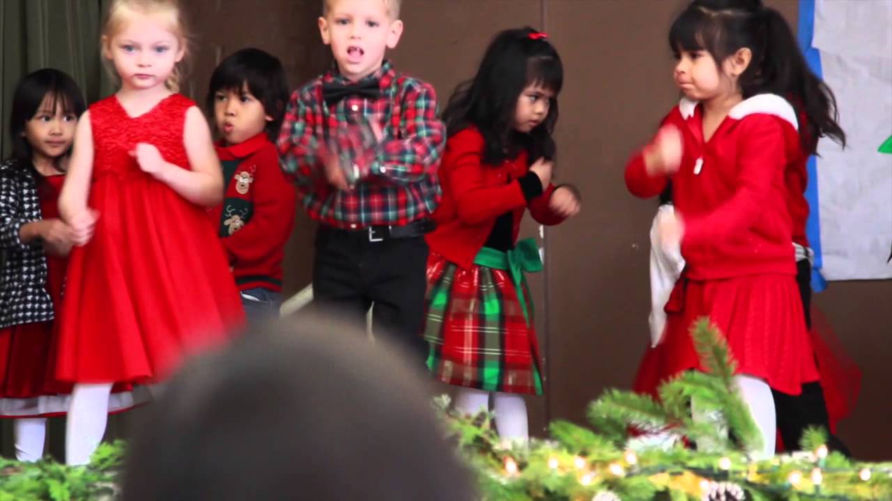 Emma Christmas Recital 2014 ("Feliz Navidad") - YouTube