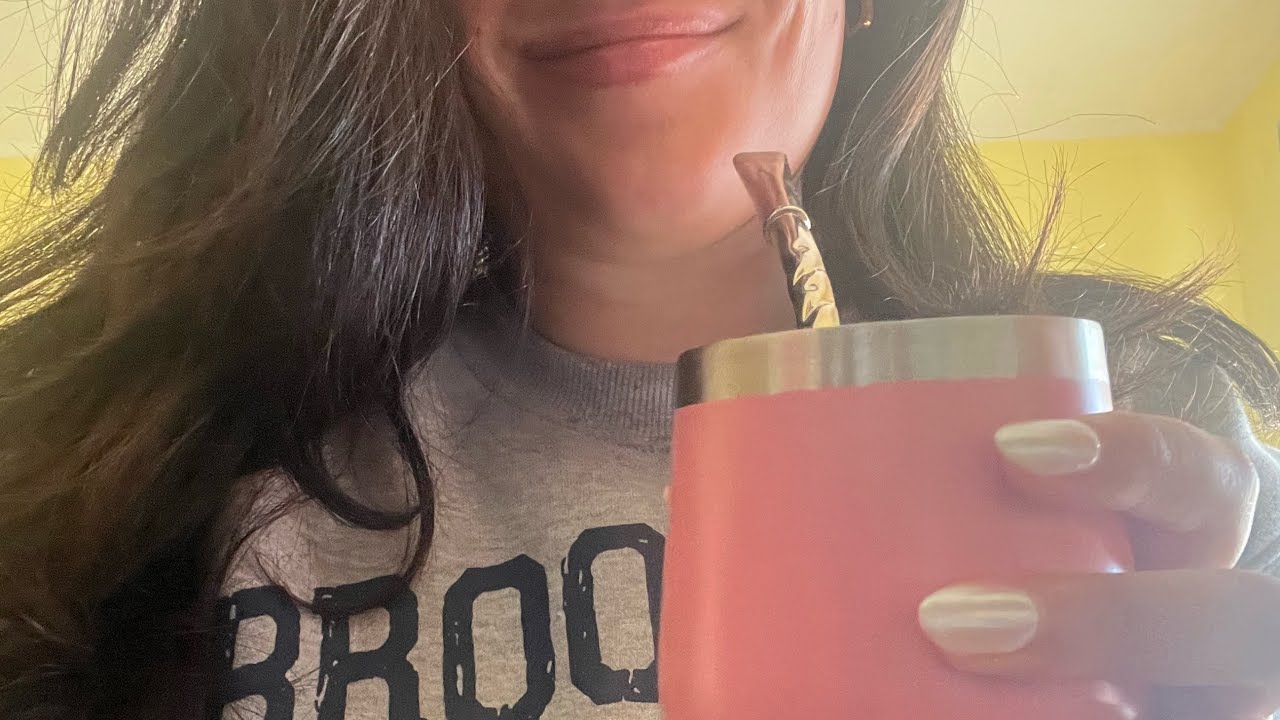 ASMR fast tapping and brushing 🎀 - YouTube