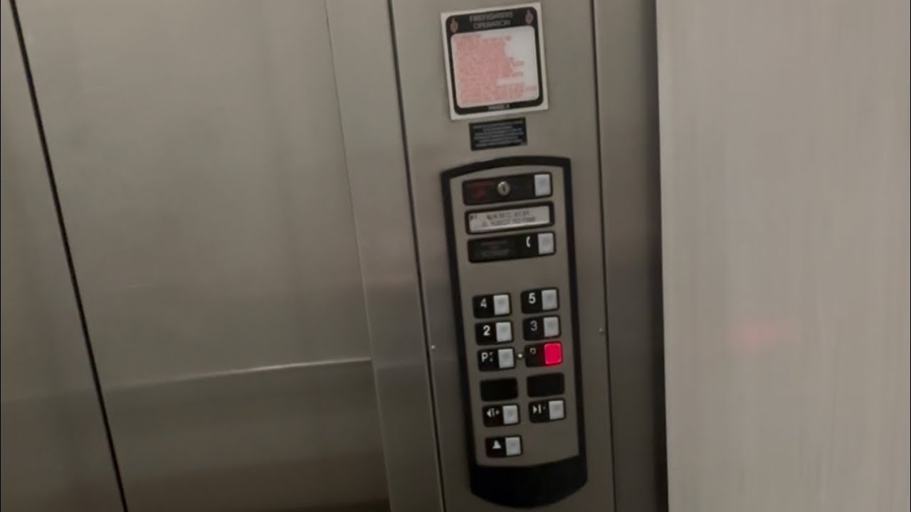 P1 Elevator Ride from F4 to F1 at My Los Angeles Apartment #christmas ...