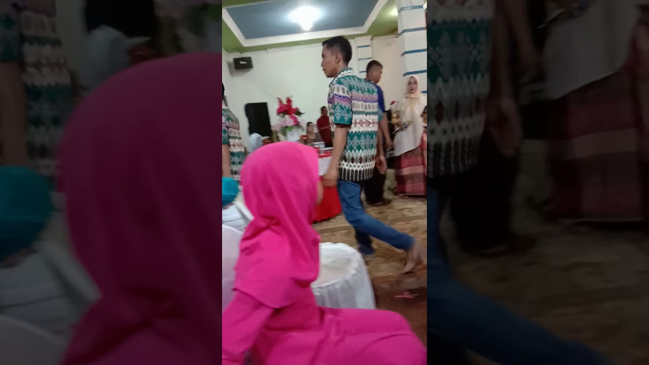 Duet ponakan vs tante - YouTube