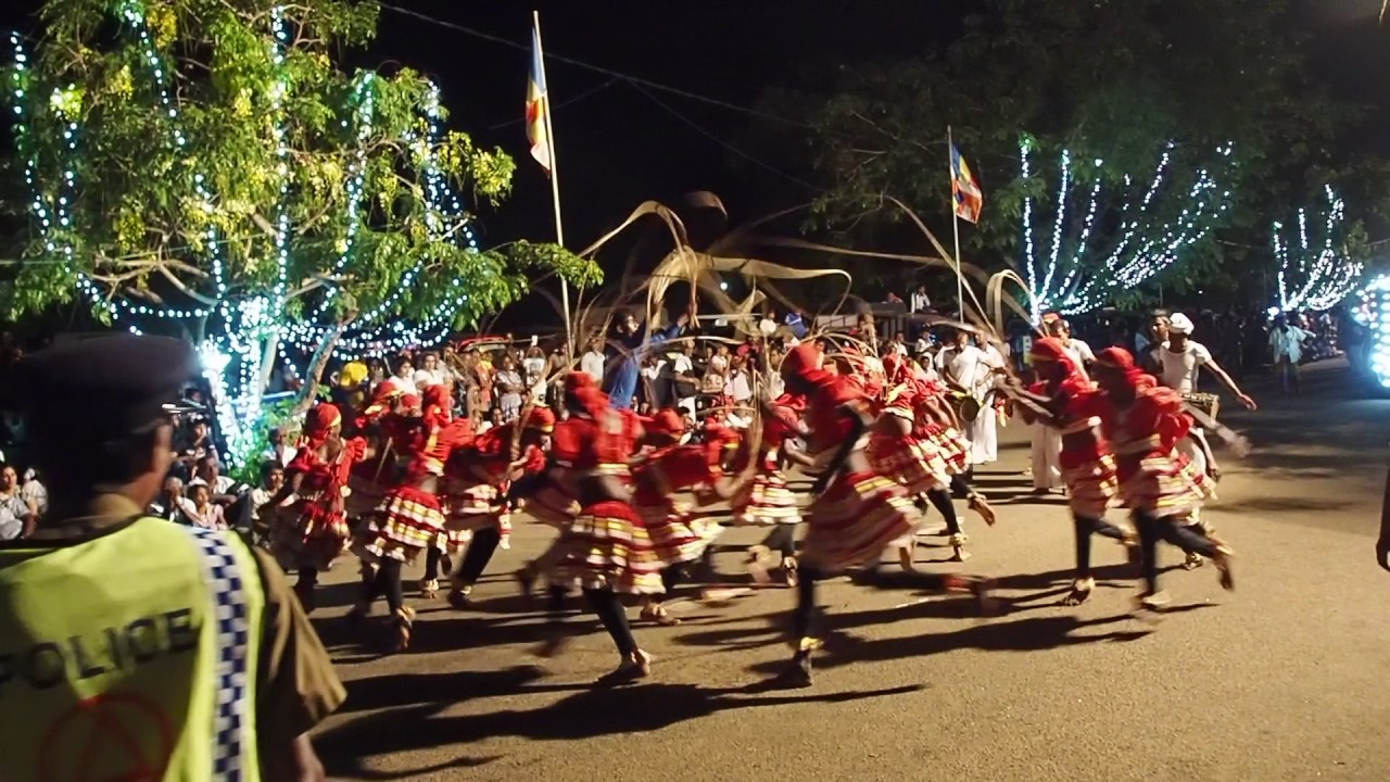 Esala Poya Parade in Anuradhapura , July 2017 - YouTube