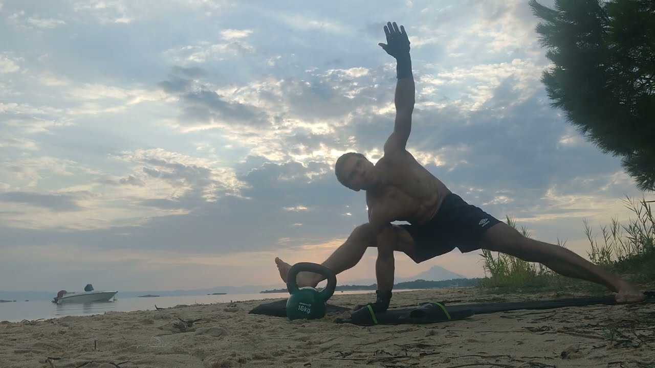 Sunrise Spartan Yoga - Kettlebell Snatch/Abs Sequence - YouTube
