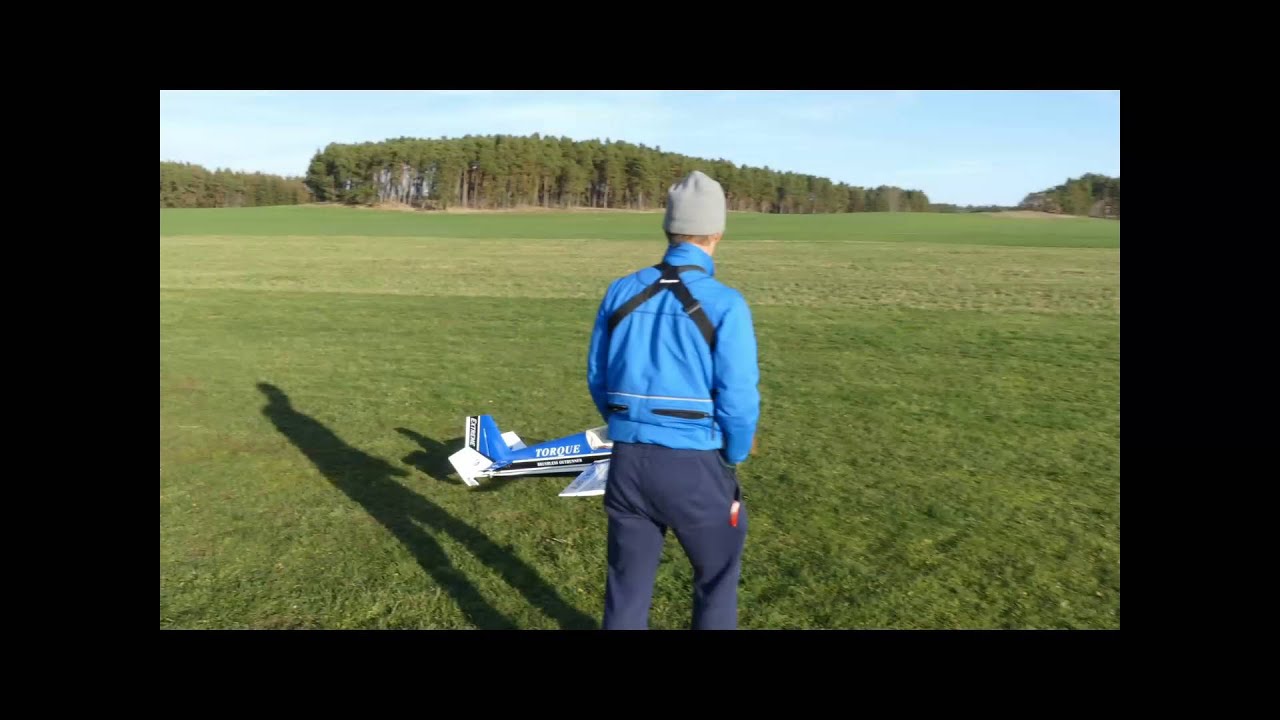 Extra 330 Extreme Flight 2m - ZDZ 40 - YouTube