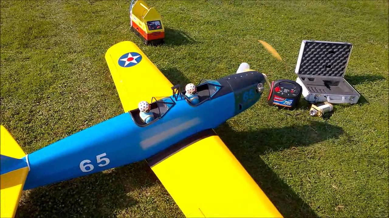 Dynaflite PT-19 Engine Run - YouTube