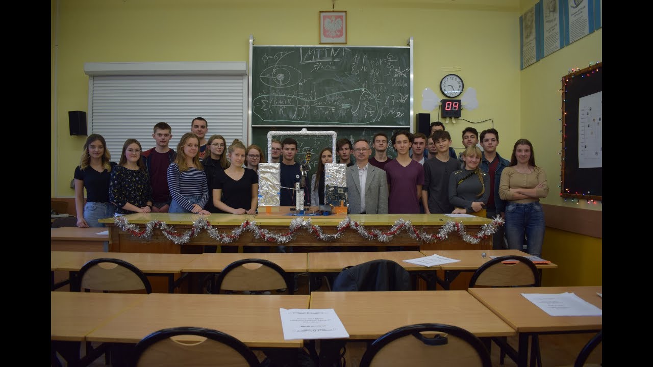 "Mat-fiz na ratunek" - Film studniówkowy klasy IIIb 2020 I LO im ...