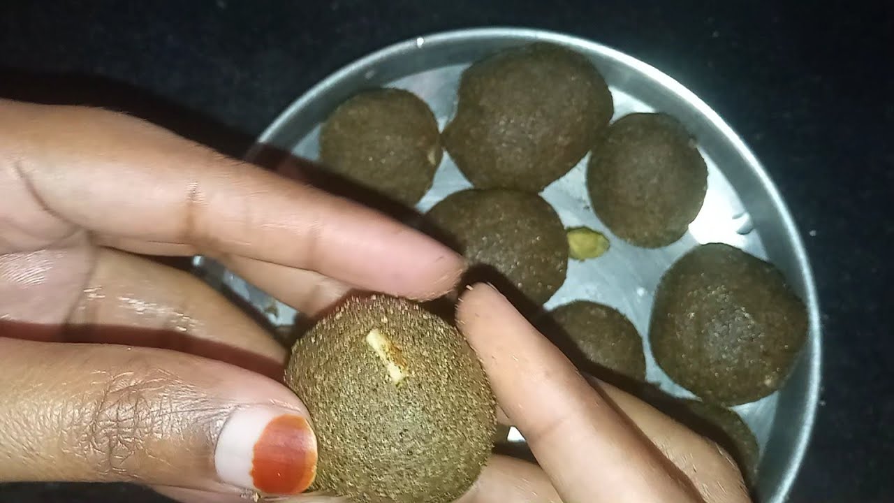 ಹೆಸರು ಕಾಳಿನ ಉಂಡೆ|Green Gram oonde recipe in kannada #greengramrecipe ...