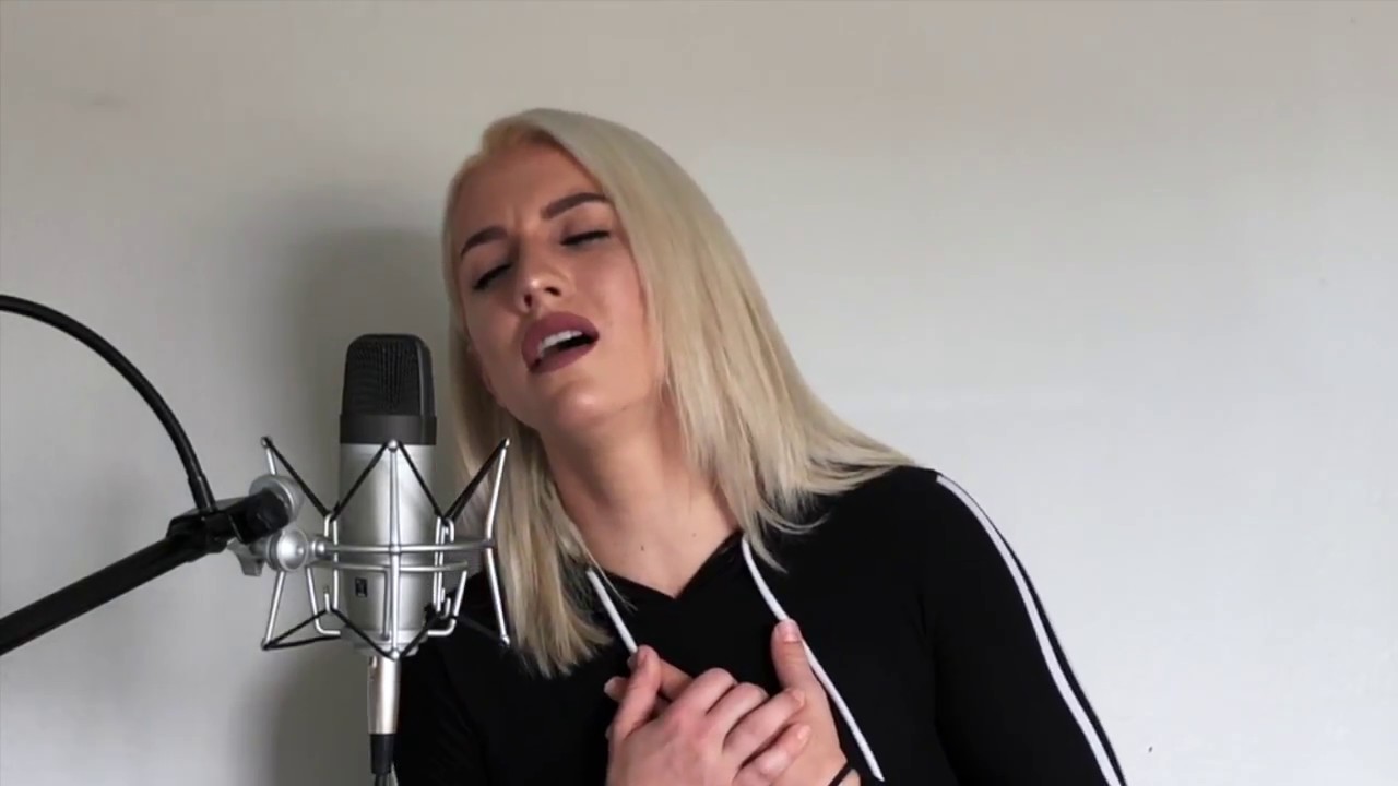 Léa Verlin - CALL OUT MY NAME - The Weeknd (Cover) - YouTube