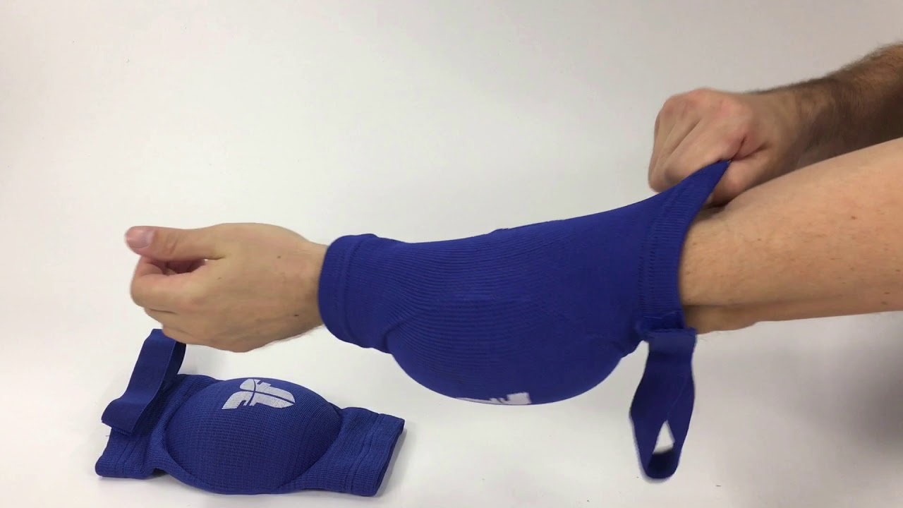 Elbow guard Fighter Competition blue - YouTube